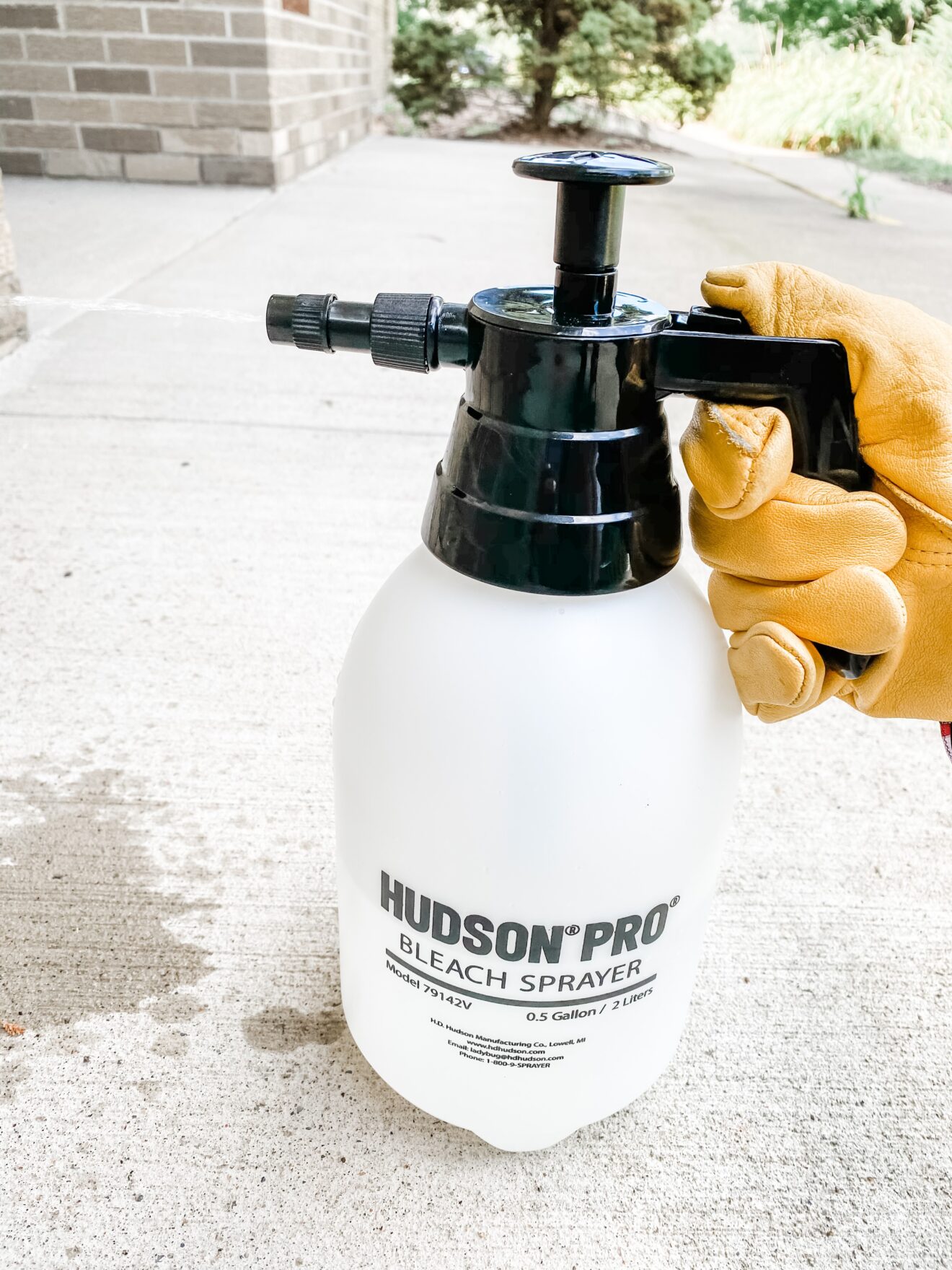 Hudson Pro® 0.5 Gallon Bleach Handheld Sprayer - H.D. Hudson
